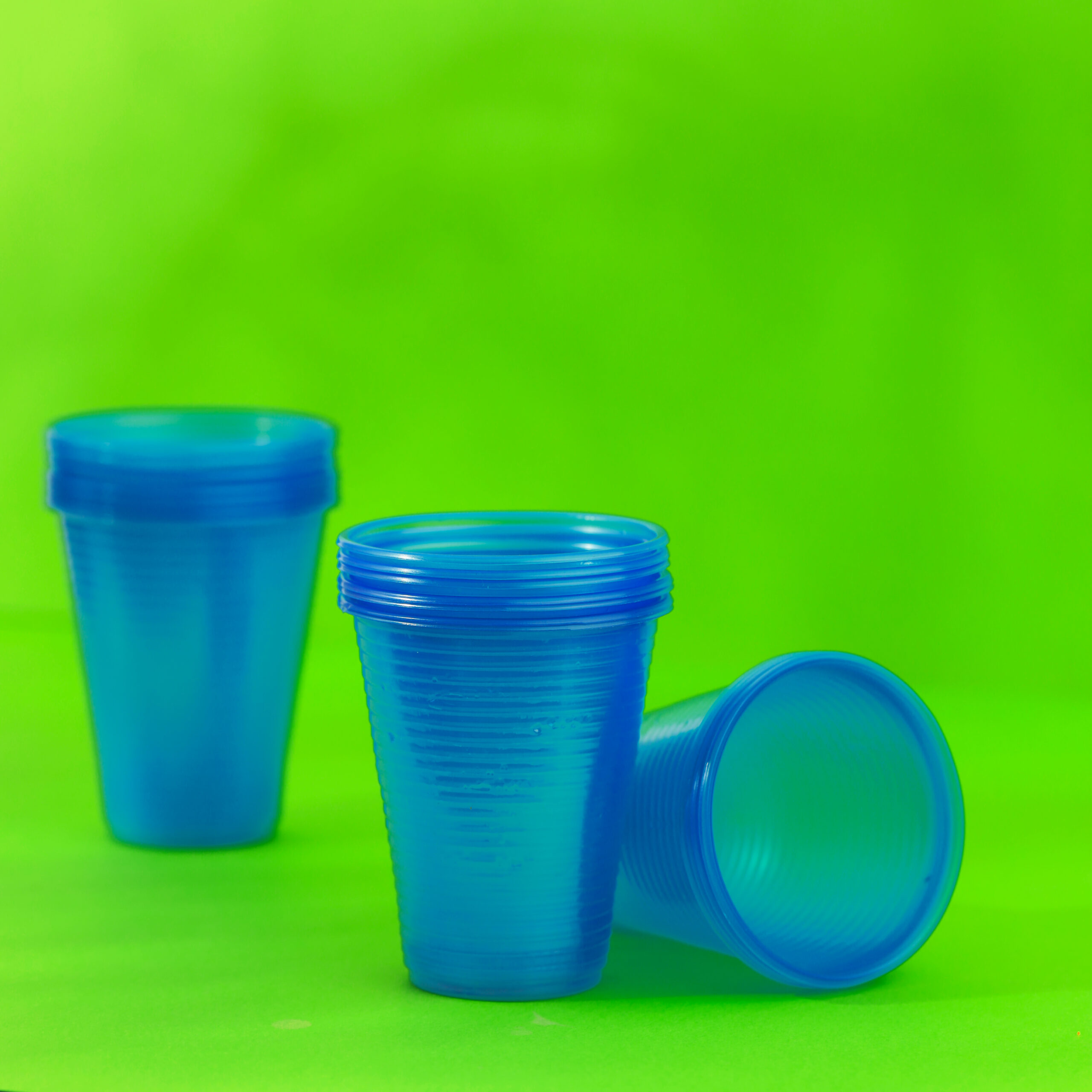180 mm colored plastic cups – shawa plast
